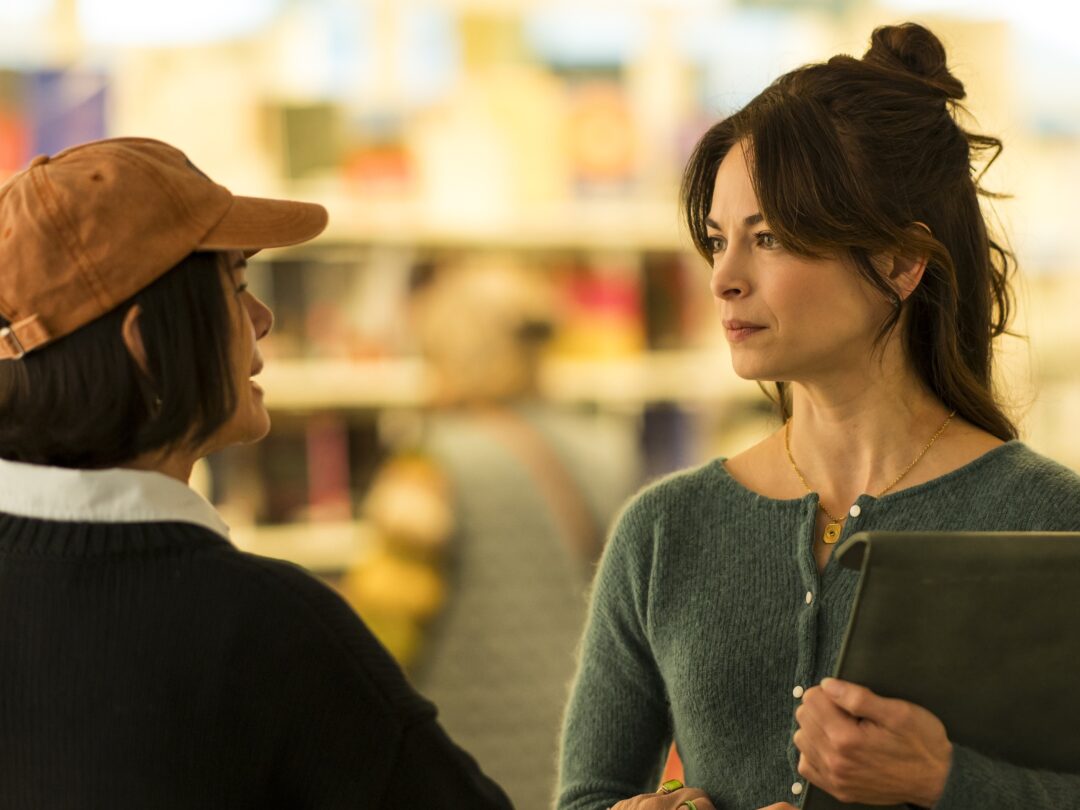 Murder in a Small Town's Kristin Kreuk & Rossif Sutherland Tease ...