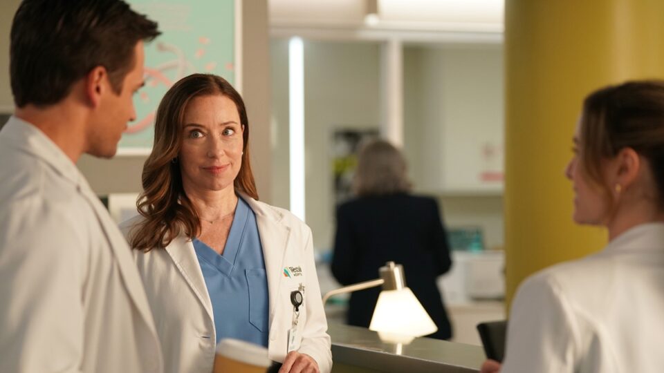 Scott Wolf is Scrubbing Back into Doc for Season 2!